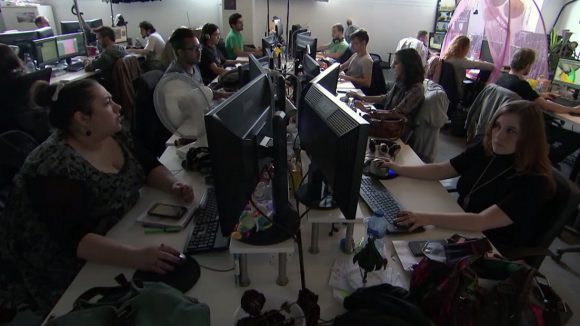 INTERVIEW: 'Sing' Director Garth Jennings Jumps Headfirst into Animation